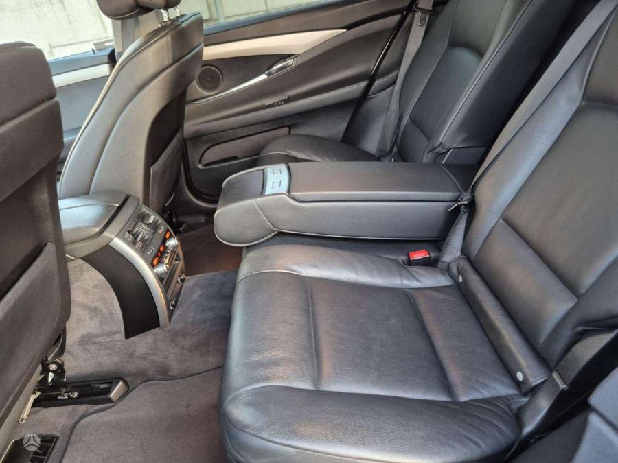 White BMW 530 Gran Turismo 2012 in Vilnius, with an engine capacity of 2.99 L and mileage of 382 thousand km for 8888 €, photo 33 on AUTOMOTO.COM.LV