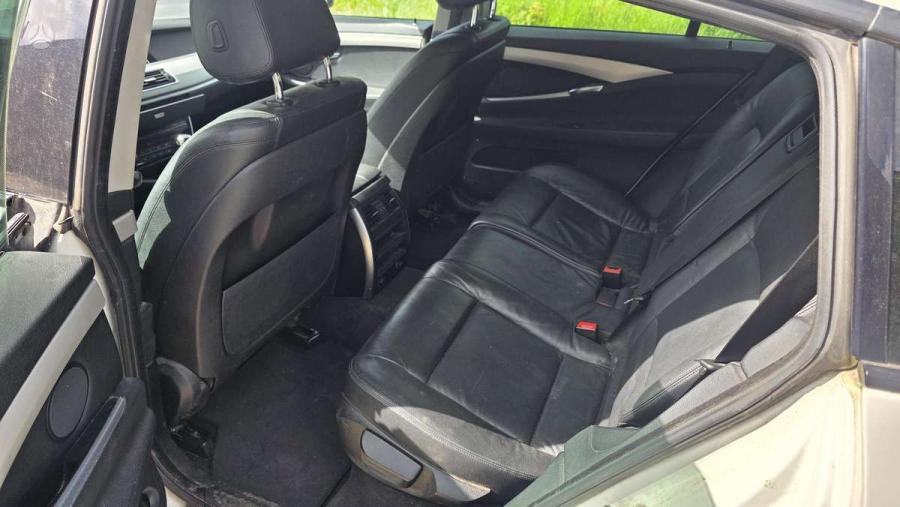 Balts BMW 530 Gran Turismo 2013 Kauņa, ar dzinēja tilpumu 2.99 L un nobraukumu 250 tūkst. km par 8500 €, foto 9 vietnē AUTOMOTO.COM.LV