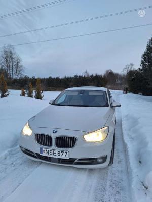 Balts BMW 530 Gran Turismo 2014 Kauņa, ar dzinēja tilpumu 2.99 L un nobraukumu 307 tūkst. km par 12999 €, foto  vietnē AUTOMOTO.COM.LV