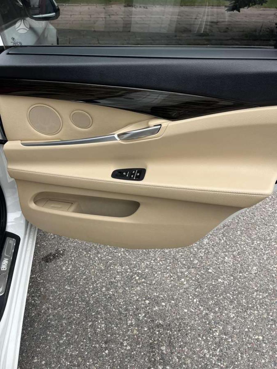 Balts BMW 530 Gran Turismo 2015 Klaipėda, ar dzinēja tilpumu 2.99 L un nobraukumu 156 tūkst. km par 17800 €, foto 14 vietnē AUTOMOTO.COM.LV