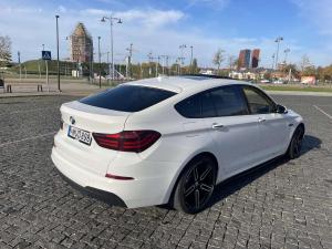 White BMW 530 Gran Turismo 2017 in Klaipeda, with an engine capacity of 3.00 L and mileage of 320 thousand km for 17800 €, photo 7 on AUTOMOTO.COM.LV
