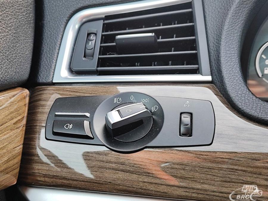 Balts BMW 530 Gran Turismo 2017 Avižieniai, ar dzinēja tilpumu 3.00 L un nobraukumu 318 tūkst. km par 15500 €, foto 30 vietnē AUTOMOTO.COM.LV