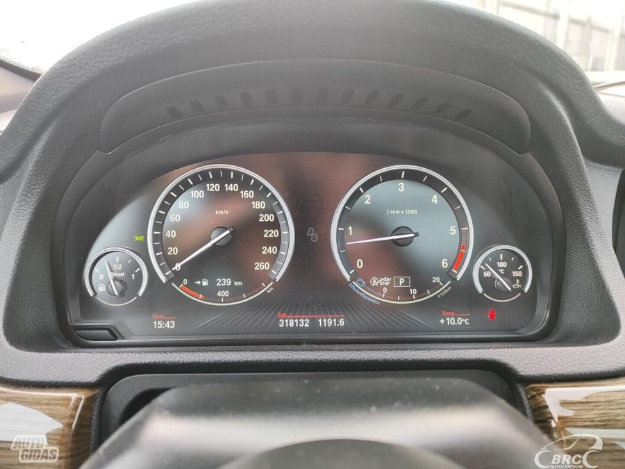 Balts BMW 530 Gran Turismo 2017 Avižieniai, ar dzinēja tilpumu 3.00 L un nobraukumu 318 tūkst. km par 15500 €, foto 31 vietnē AUTOMOTO.COM.LV
