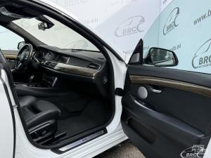 White BMW 530 Gran Turismo 2017 in Avizieniai, with an engine capacity of 3.00 L and mileage of 318 thousand km for 15700 €, photo 6 on AUTOMOTO.COM.LV