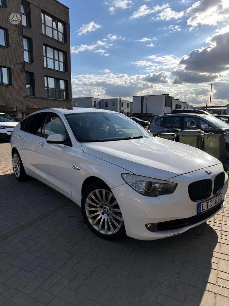 White BMW 530 Gran Turismo 2009 in Kaunas, with an engine capacity of 0.00 L and mileage of 415 thousand km for 8100 €, photo 3 on AUTOMOTO.COM.LV