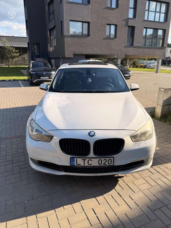 White BMW 530 Gran Turismo 2009 in Kaunas, with an engine capacity of 0.00 L and mileage of 415 thousand km for 8100 €, photo 6 on AUTOMOTO.COM.LV