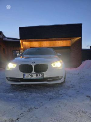 White BMW 530 Gran Turismo 2011 in Klaipeda, with an engine capacity of 2.99 L and mileage of 306 thousand km for 8000 €, photo 3 on AUTOMOTO.COM.LV