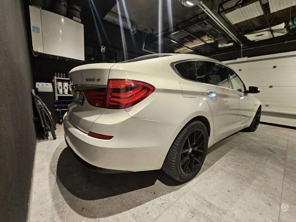 Balts BMW 530 Gran Turismo 2011 Klaipėda, ar dzinēja tilpumu 2.99 L un nobraukumu 306 tūkst. km par 8000 €, foto 6 vietnē AUTOMOTO.COM.LV