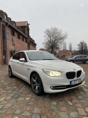 White BMW 530 Gran Turismo 2012 in Klaipeda, with an engine capacity of 3.00 L and mileage of 421 thousand km for 7200 €, photo 3 on AUTOMOTO.COM.LV