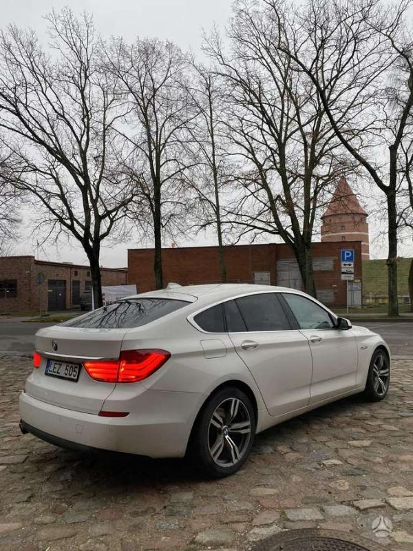 White BMW 530 Gran Turismo 2012 in Klaipeda, with an engine capacity of 3.00 L and mileage of 421 thousand km for 7200 €, photo 5 on AUTOMOTO.COM.LV