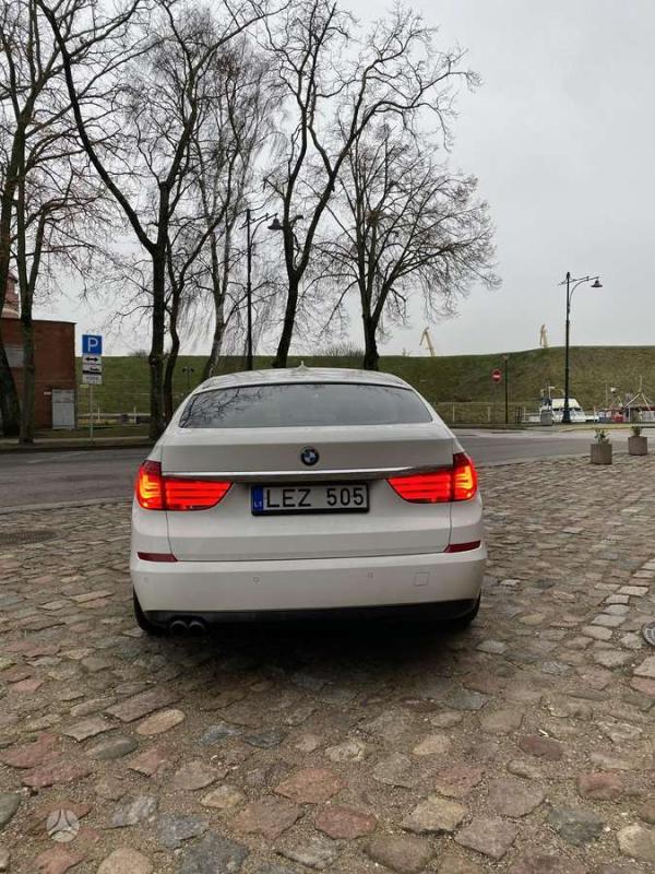 White BMW 530 Gran Turismo 2012 in Klaipeda, with an engine capacity of 3.00 L and mileage of 421 thousand km for 7200 €, photo 6 on AUTOMOTO.COM.LV