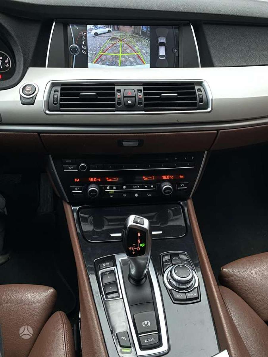 White BMW 530 Gran Turismo 2012 in Klaipeda, with an engine capacity of 3.00 L and mileage of 421 thousand km for 7200 €, photo 14 on AUTOMOTO.COM.LV