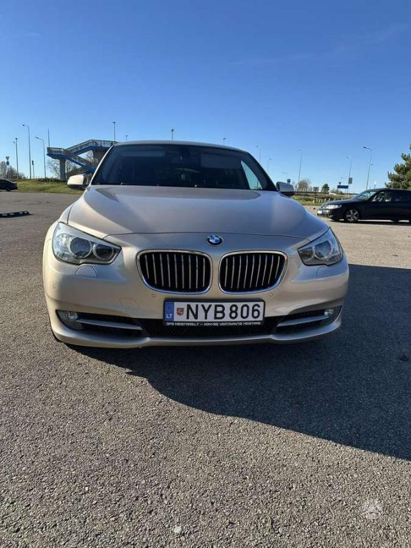 Yellow BMW 530 Gran Turismo 2011 in Vilnius, with an engine capacity of 3.00 L and mileage of 393 thousand km for 8300 €, photo 6 on AUTOMOTO.COM.LV