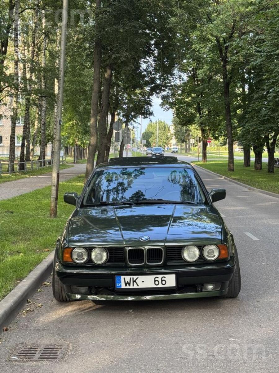 Zaļš BMW 530 1988 Daugavpils, ar dzinēja tilpumu 3.00 L un nobraukumu 310 tūkst. km par 7250 €, foto 3 vietnē AUTOMOTO.COM.LV