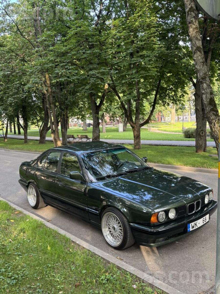 Zaļš BMW 530 1988 Daugavpils, ar dzinēja tilpumu 3.00 L un nobraukumu 310 tūkst. km par 7250 €, foto 4 vietnē AUTOMOTO.COM.LV