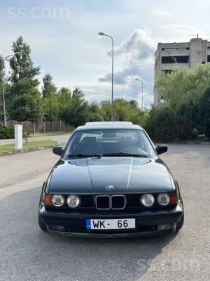 Zaļš BMW 530 1988 Daugavpils, ar dzinēja tilpumu 3.00 L un nobraukumu 310 tūkst. km par 7250 €, foto 7 vietnē AUTOMOTO.COM.LV