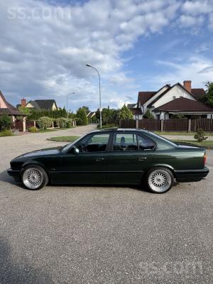 Zaļš BMW 530 1988 Daugavpils, ar dzinēja tilpumu 3.00 L un nobraukumu 310 tūkst. km par 7250 €, foto 13 vietnē AUTOMOTO.COM.LV