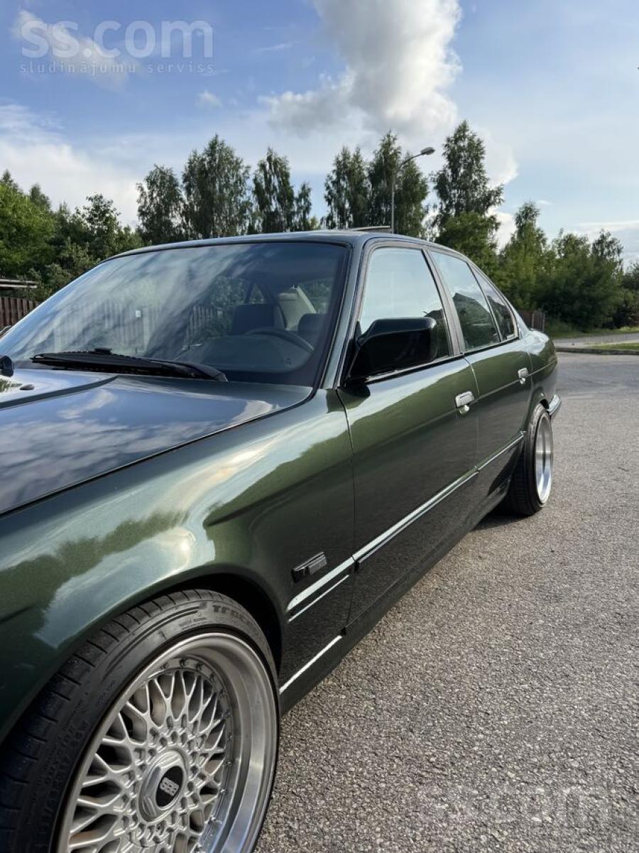 Zaļš BMW 530 1988 Daugavpils, ar dzinēja tilpumu 3.00 L un nobraukumu 310 tūkst. km par 7250 €, foto 14 vietnē AUTOMOTO.COM.LV