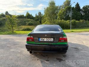 Green BMW 530 2000 in Ogre, with an engine capacity of 3.00 L and mileage of 349 thousand km for 900 €, photo 7 on AUTOMOTO.COM.LV