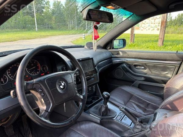 Green BMW 530 2000 in Ogre, with an engine capacity of 3.00 L and mileage of 349 thousand km for 900 €, photo 10 on AUTOMOTO.COM.LV