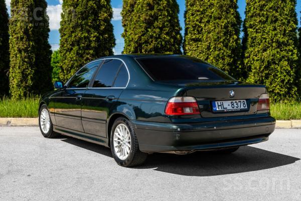 Green BMW 530 2001 in Jelgava, with an engine capacity of 3.00 L and mileage of 372 thousand km for 2350 €, photo 4 on AUTOMOTO.COM.LV