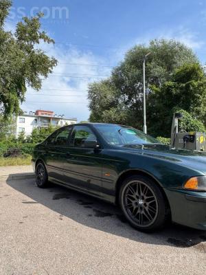 Green BMW 530 2001 in Riga, with an engine capacity of 3.00 L and mileage of 450 thousand km for 2800 €, photo 4 on AUTOMOTO.COM.LV