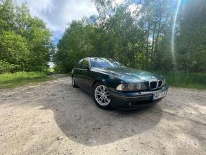 Zaļš BMW 530 2002 Rīga, ar dzinēja tilpumu 3.00 L un nobraukumu 325 tūkst. km par 2500 €, foto  vietnē AUTOMOTO.COM.LV