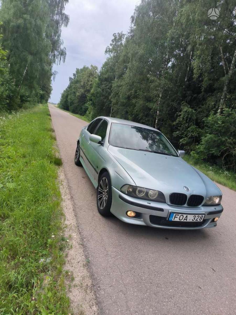 Zaļš BMW 530 2002 Joniškis, ar dzinēja tilpumu 3.00 L un nobraukumu 450 tūkst. km par 1450 €, foto 1 vietnē AUTOMOTO.COM.LV