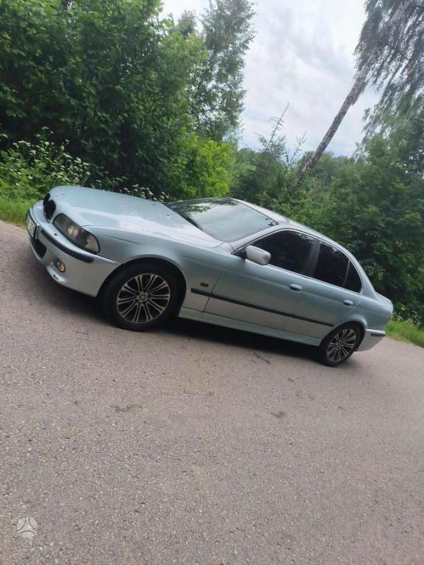 Zaļš BMW 530 2002 Joniškis, ar dzinēja tilpumu 3.00 L un nobraukumu 450 tūkst. km par 1450 €, foto 5 vietnē AUTOMOTO.COM.LV