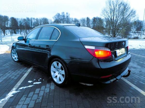 Zaļš BMW 530 2004 Rēzekne, ar dzinēja tilpumu 3.00 L un nobraukumu 362 tūkst. km par 4200 €, foto 3 vietnē AUTOMOTO.COM.LV