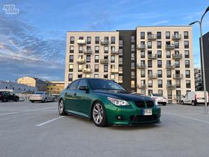 Zaļš BMW 530 2004 Viļņa, ar dzinēja tilpumu 3.00 L un nobraukumu 700 tūkst. km par 4650 €, foto  vietnē AUTOMOTO.COM.LV