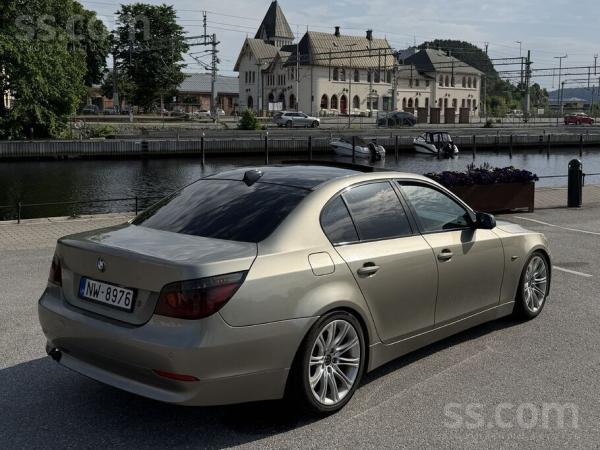 Zaļš BMW 530 2005 Alūksne, ar dzinēja tilpumu 3.00 L un nobraukumu 305 tūkst. km par 3990 €, foto 4 vietnē AUTOMOTO.COM.LV