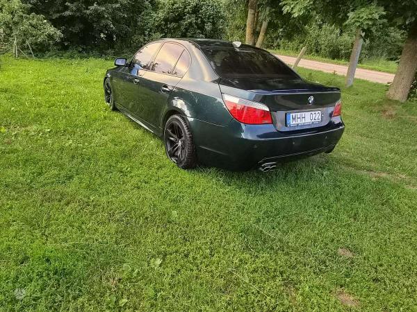Green BMW 530 2005 in Druskininkai, with an engine capacity of 2.99 L and mileage of 300 thousand km for 5300 €, photo 9 on AUTOMOTO.COM.LV