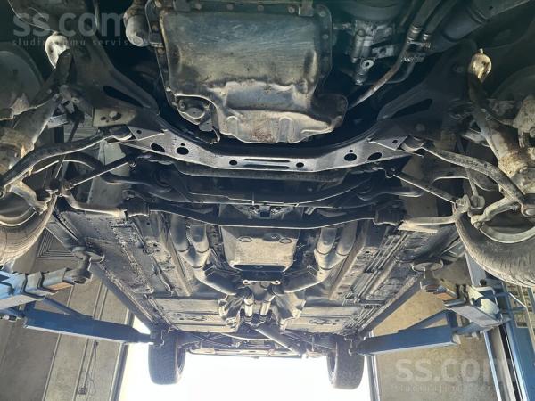 Zaļš BMW 530 1993 Tukums, ar dzinēja tilpumu 3.00 L un nobraukumu 470 tūkst. km par 2500 €, foto 10 vietnē AUTOMOTO.COM.LV