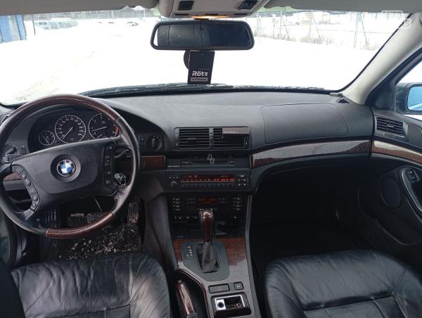 Zaļš BMW 530 2002 Kauņa, ar dzinēja tilpumu 3.00 L un nobraukumu 348 tūkst. km par 2100 €, foto 7 vietnē AUTOMOTO.COM.LV