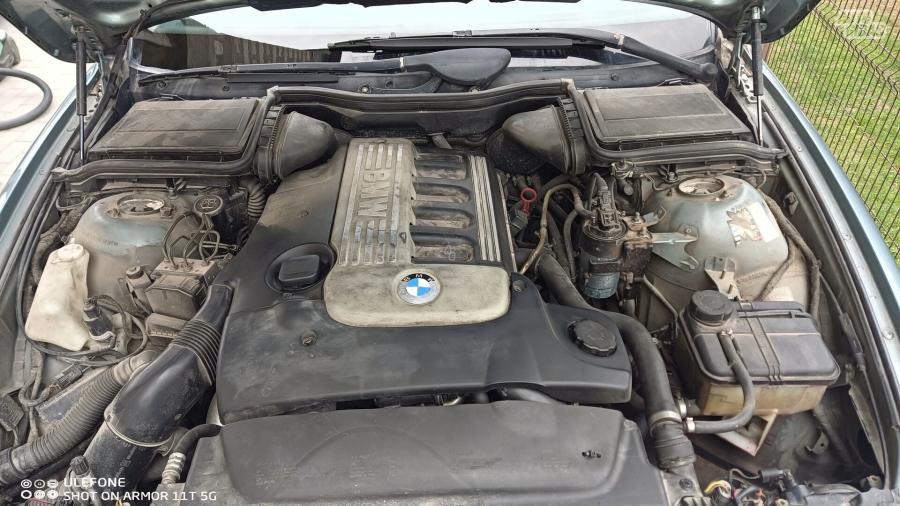 Zaļš BMW 530 2002 Šauļi, ar dzinēja tilpumu 3.00 L un nobraukumu 466 tūkst. km par 1850 €, foto 15 vietnē AUTOMOTO.COM.LV