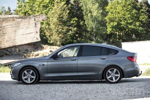 Grey BMW 530 2010 in Tukums, with an engine capacity of 3.00 L and mileage of 0 thousand km for 8880 €, photo 6 on AUTOMOTO.COM.LV
