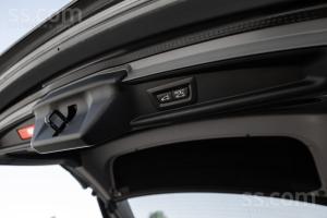 Grey BMW 530 2010 in Tukums, with an engine capacity of 3.00 L and mileage of 0 thousand km for 8880 €, photo 17 on AUTOMOTO.COM.LV