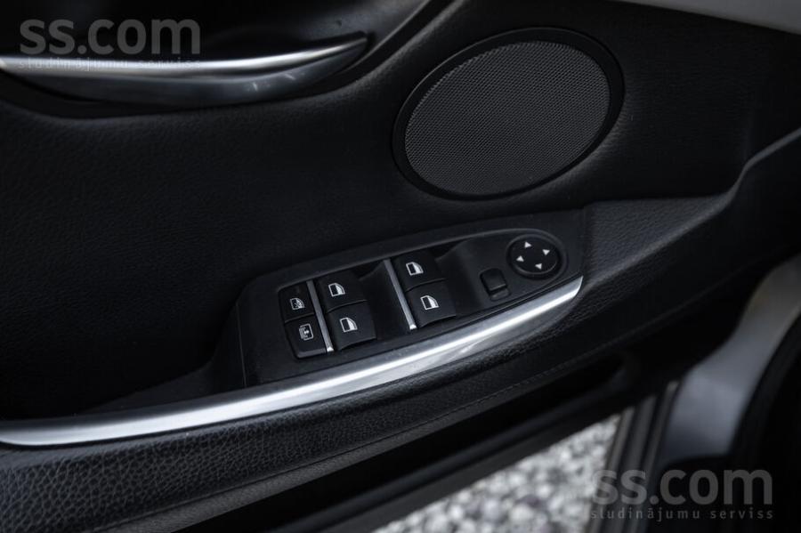 Grey BMW 530 2010 in Tukums, with an engine capacity of 3.00 L and mileage of 0 thousand km for 8880 €, photo 18 on AUTOMOTO.COM.LV