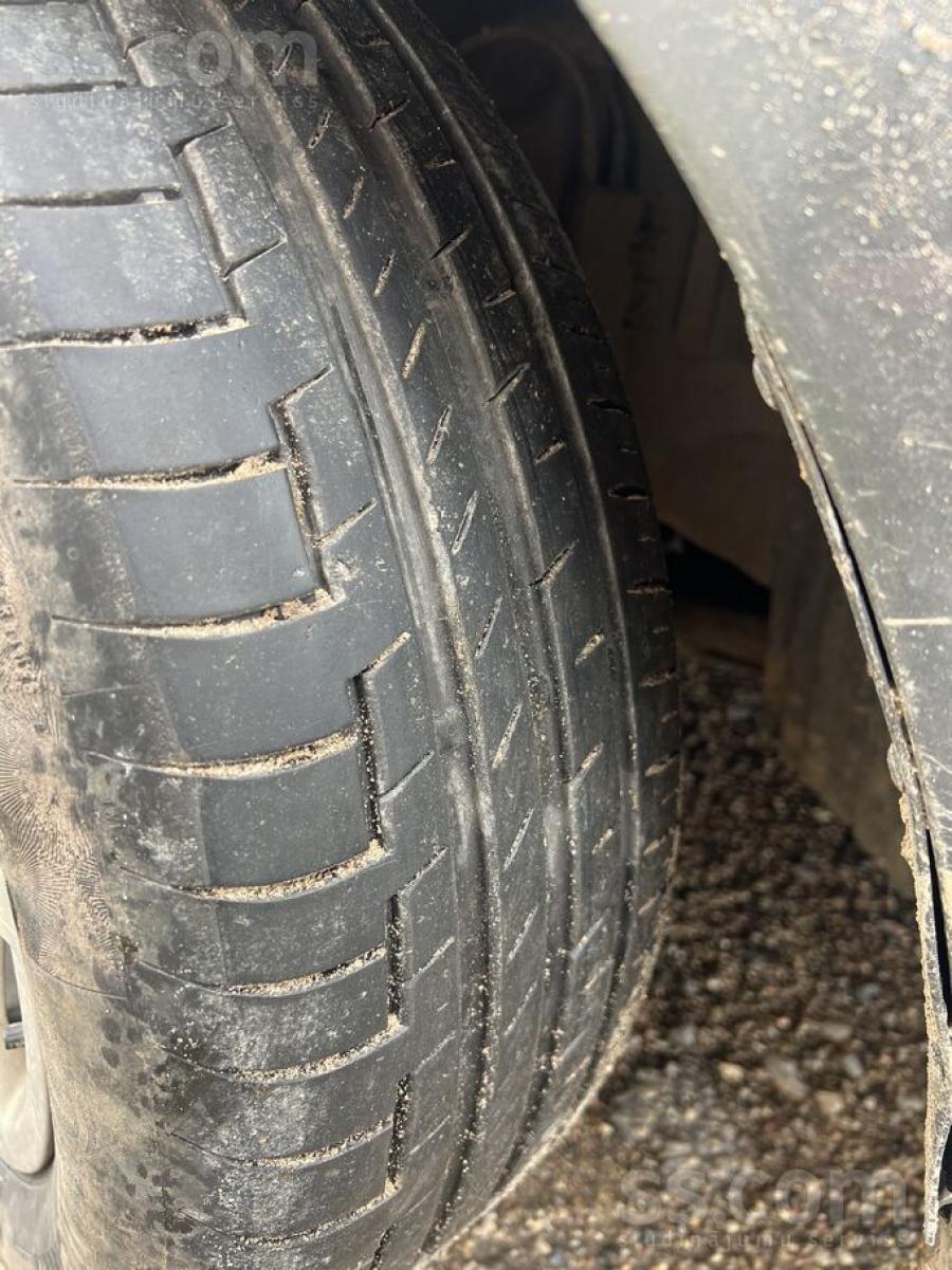 Pelēks BMW 530 2004 Rēzekne, ar dzinēja tilpumu 3.00 L un nobraukumu 410 tūkst. km par 2650 €, foto 9 vietnē AUTOMOTO.COM.LV