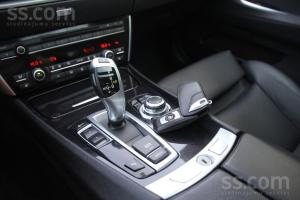 Pelēks BMW 530 2009 Tukums, ar dzinēja tilpumu 3.00 L un nobraukumu 367 tūkst. km par 7990 €, foto 36 vietnē AUTOMOTO.COM.LV