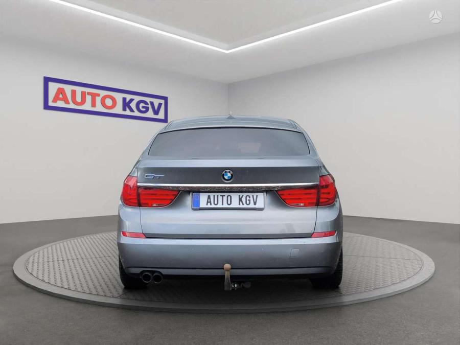 Grey BMW 530 2009 in Vilnius, with an engine capacity of 3.00 L and mileage of 271 thousand km for 8999 €, photo 5 on AUTOMOTO.COM.LV