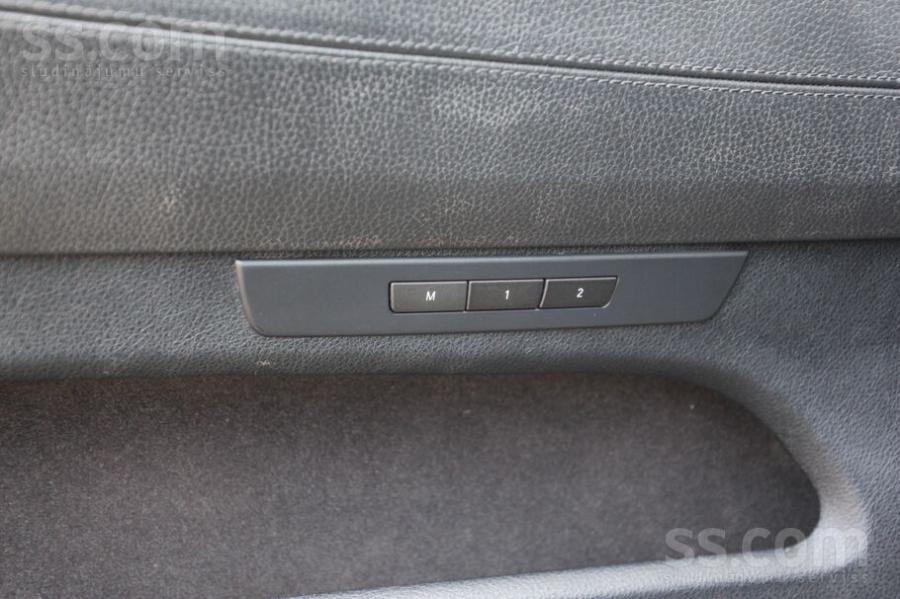 Pelēks BMW 530 2009 Rīga, ar dzinēja tilpumu 3.00 L un nobraukumu 370 tūkst. km par 9400 €, foto 13 vietnē AUTOMOTO.COM.LV
