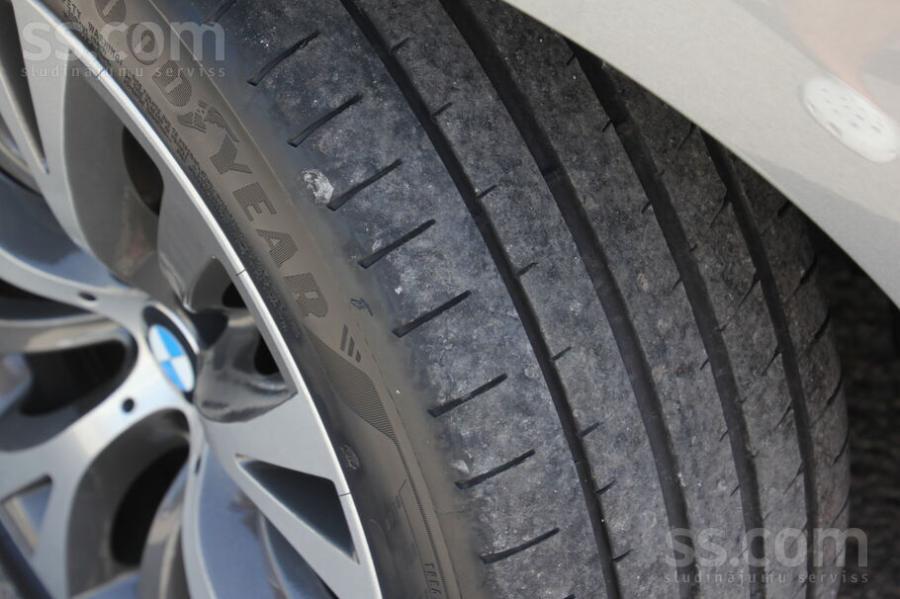 Pelēks BMW 530 2009 Rīga, ar dzinēja tilpumu 3.00 L un nobraukumu 370 tūkst. km par 9400 €, foto 25 vietnē AUTOMOTO.COM.LV