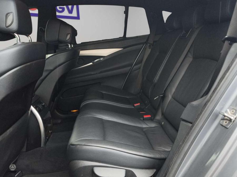 Grey BMW 530 2009 in Vilnius, with an engine capacity of 3.00 L and mileage of 271 thousand km for 8999 €, photo 12 on AUTOMOTO.COM.LV