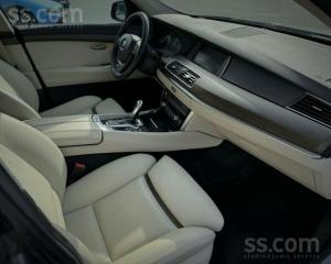Pelēks BMW 530 2010 Viļņa, ar dzinēja tilpumu 3.00 L un nobraukumu 253 tūkst. km par 10499 €, foto 13 vietnē AUTOMOTO.COM.LV
