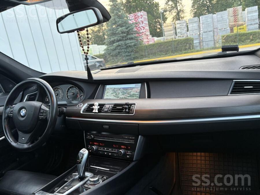 Grey BMW 530 2010 in Jelgava, with an engine capacity of 3.00 L and mileage of 293 thousand km for 10000 €, photo 17 on AUTOMOTO.COM.LV