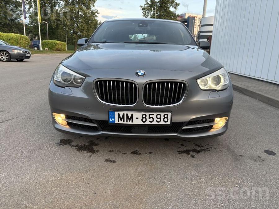 Grey BMW 530 2010 in Jelgava, with an engine capacity of 3.00 L and mileage of 293 thousand km for 10000 €, photo 21 on AUTOMOTO.COM.LV