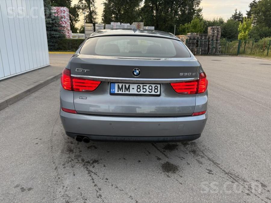 Grey BMW 530 2010 in Jelgava, with an engine capacity of 3.00 L and mileage of 293 thousand km for 10000 €, photo 22 on AUTOMOTO.COM.LV