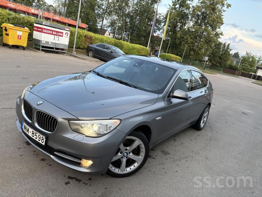 Grey BMW 530 2010 in Jelgava, with an engine capacity of 3.00 L and mileage of 293 thousand km for 10000 €, photo 23 on AUTOMOTO.COM.LV